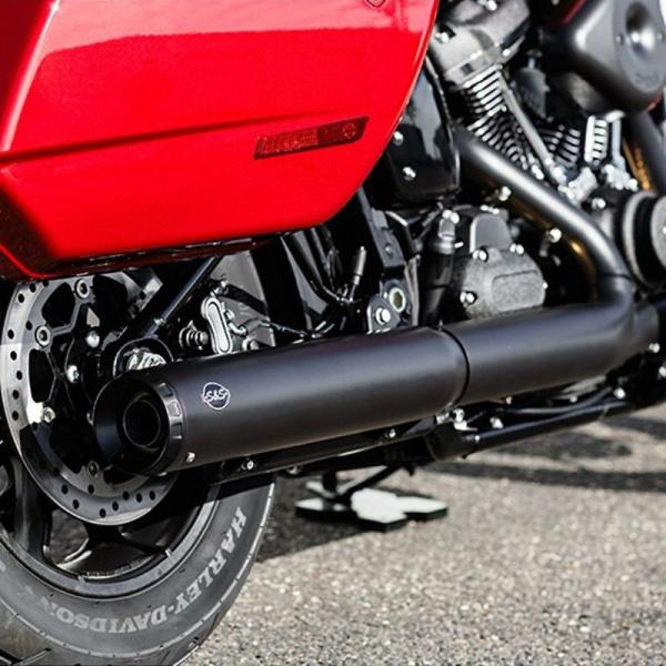 【適合】2025以降 FXLRS、FXLRST、FXBB、FLHC【商品説明】2025以降 ローライダーS/ST、ストリートボブ、ヘリテイジクラシック用 スリップオンマフラーです。＜特長＞●ハーレーらしいサウンドとパワーを手に入れることが出...