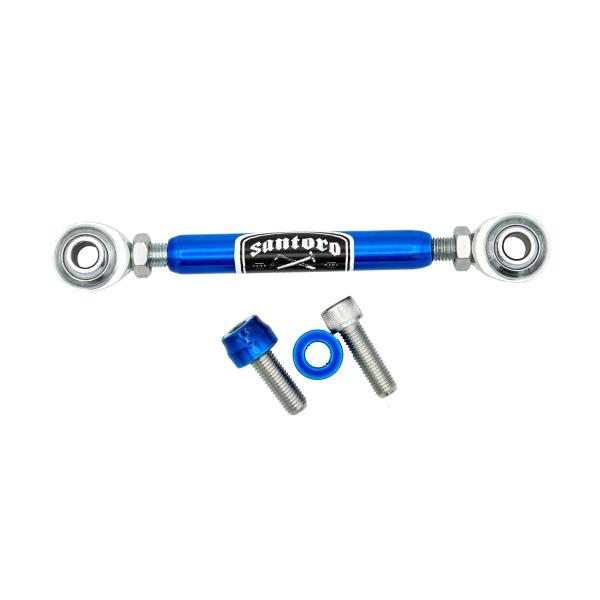 【適合】2018以降 FXBB/S、FXLR/S/ST、FXST【商品説明】中央部にカラーアクセントが付いたシフトリンケージ。両端のジョイント部は長さの調整が可能で、シフトペグの角度の微調整が出来ます。付属の取付けハードウェアにも同色のボル...