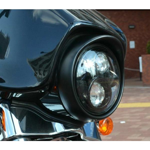 【適合】1994〜2024 FLHR、FLHRC、FLHRS、FLHRXS1983〜2013 ツーリング（FLTRは不可）2012〜2016 FLD1986〜2017 FLソフテイルでヘッドライトナセル装着車【商品説明】7インチヘッドライト...