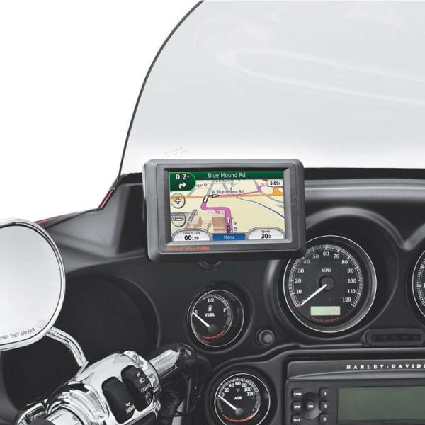 【適合】1996〜2013 FLHT、FLHX【商品説明】zumo 660、665ナビ用をフェアリングにマウントするキット。※ロードテック・サテライトラジオ（76390-05A）、フェアリングダッシュパット（58262-05）、ウインドシー...