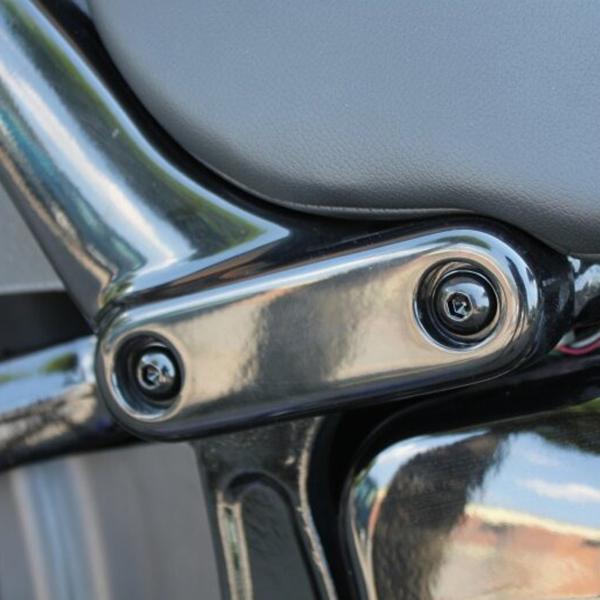 【適合】2008〜2024 ソフテイル※FXDRS不可※FXCW/C不可【商品説明】2008以降 ソフテイル用 リアフェンダーストラット・マウントボルトセットです。・特長●フェンダーストラットをフレームへ固定するためのボルト●高強度ステンレ...