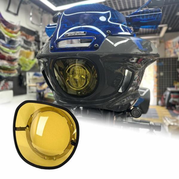 【適合】2022以降 FXLRST、FXRST【商品説明】ローライダーSTフェアリング用ヘッドライトカバー。●アフターメーカー製のFXLRSTスタイルフェアリングにも装着可能です。●装着する事で、車両の雰囲気がレーシーに引き締まります。●同...