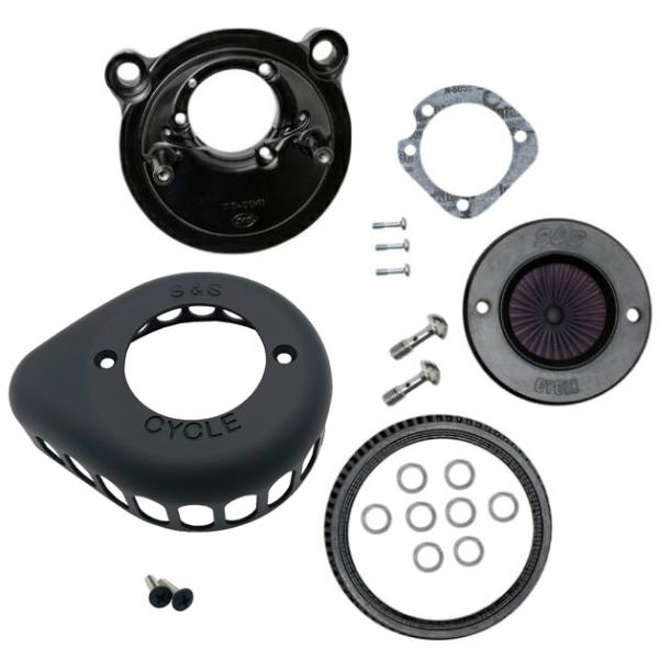 【適合】2007〜2021 スポーツスター※XR1200/X不可【商品説明】エアの取り込みを、これまでの側面に加え、前面からも吸気することで、更に大量の空気を取り込めるエアクリーナーです。ステルス用エアフィルターに加え、前面のフィルタープレ...