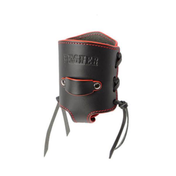 【商品説明】ハンドル周りをドレスアップしながら、ドリンク置き場・サングラスホルダーにもなる便利アイテム。結束バンドで取付るだけ！サイドの革ひもを調整すればボトルの大きさに合わせることができます。付属品：結束バンド×2※走行中の使用はサングラ...