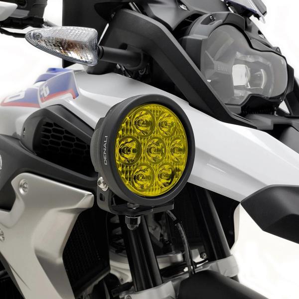 【商品説明】DENALI(デナリ) D7 LEDドライビングライト用、イエローカラーの交換用レンズです。ブルーライトをブロックすることで、霧の中や雨の中で光の乱反射を抑制し、対向車からの視認性を向上し、安全性を高めてくれます。一般の路上でも...