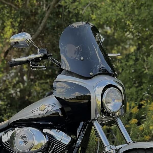 【適合】ハーレー FXDXT 純正フェアリングJDカスタムズTスポーツフェアリングオリジナルガレージ Tスポーツフェアリングその他 フルレプリカ Tスポーツフェアリング※ウィンドシールド取り付け方法の異なるものは不可【商品説明】＜特長＞●純...