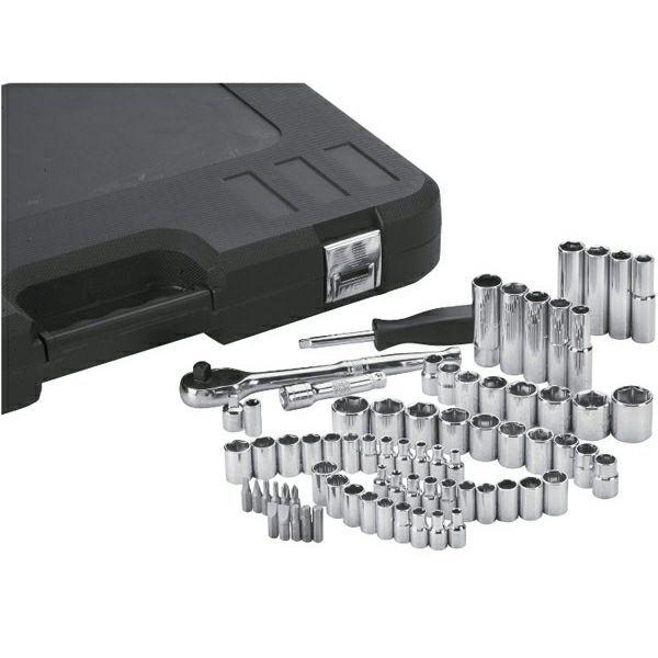 【商品説明】ハーレーのメンテナンスにお勧めのインチ工具セット。車載工具では廻しにくい部分や、緩めるのに力のいるボルトにも使用できるソケットやレンチなどのセット。品質も良く、安心してご使用頂けます。ある程度カスタムをされる方には必須になってく...