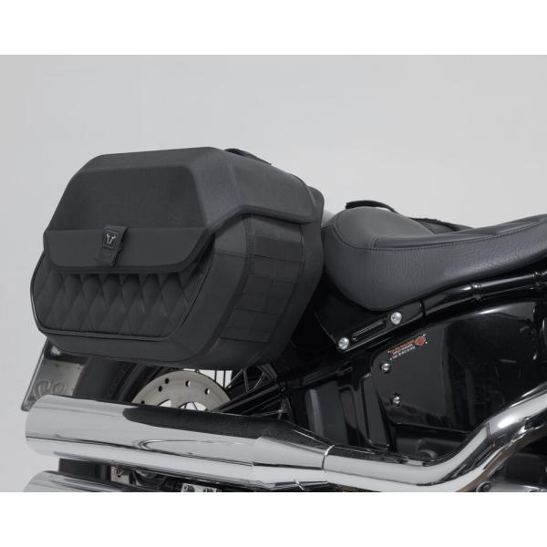 【適合】2018以降 FXBB、FXBBS、FXST、FLSL【商品説明】ハーレー M8ソフテイル ストリートボブ、スタンダード、スリム用 SLHシステム・サイドキャリアです。SW-MOTECH（SWモーテック）のLH1サドルバッグ（BC-...