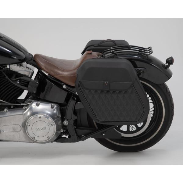 【適合】2012〜2017 FLS、FLSS【商品説明】ハーレー ソフテイル スリム/S用 SLHシステム・サイドキャリアです。SW-MOTECH（SWモーテック）のLH2左用サドルバッグ（BC-682-10000）を装着するためのサイドプ...