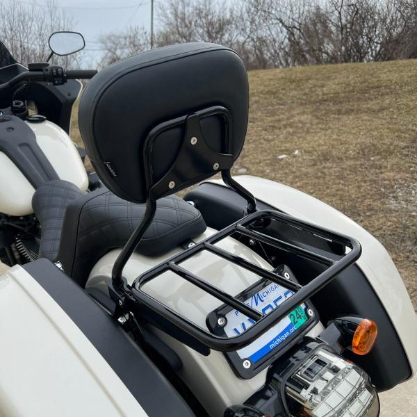 【適合】2018以降 FXLR/S/ST、FLSB、FXRST【商品説明】HOGWORKZ（ホグワークズ）のM8 ローライダ/S/ST、スポーツグライド用シーシーバーに装着する、ラゲッジラックです。＜特長＞●ヘビーデューティースチール製の、...