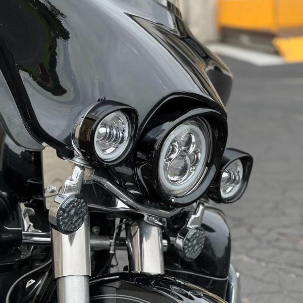 【適合】1983〜2013 FLHT、FLHTC、FLHTCU、FLHTK、FLHX1994〜2024 FLHR、FLHRXS1986〜2017 FLソフテイル ※ヘッドライトナセル装着車2012〜2016 FLD【商品説明】ハーレー7イン...