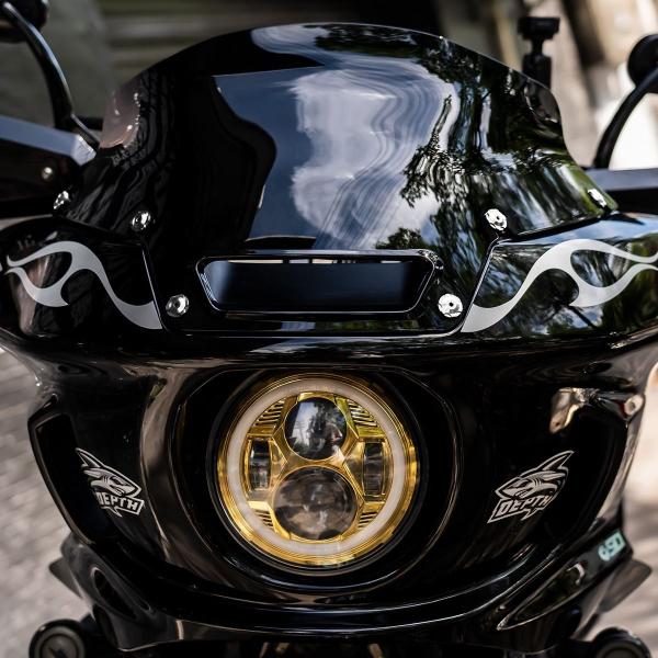 【適合】2022以降 FXLRST、FXRST【商品説明】ローライダーST用 ウィンドシールドボルトセットです。＜特長＞●ノーマルのウィンドシールドマウントボルトと交換するだけで、愛車を更に一段とアップグレードします●メカニカルなギア風デザ...