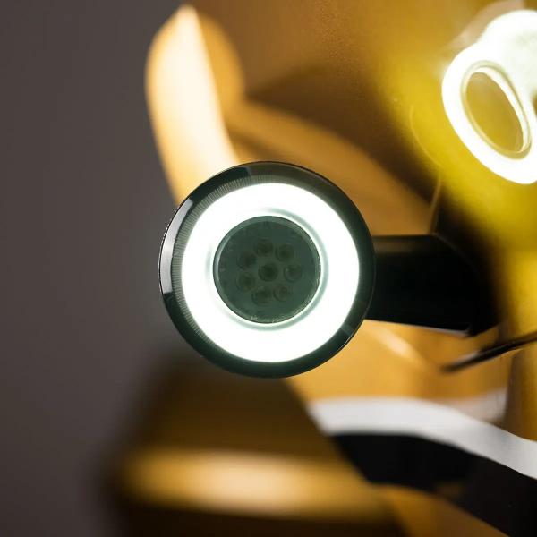 【適合】2000年以降 ハーレー純正ブレットスタイル・フロントウィンカー用【商品説明】ハーレー純正のブレットスタイルフロントウィンカーを、ハロリングスタイルにするLEDウィンカーバルブキットです。＜特長＞●48個のLEDが非常に明るく発光し...