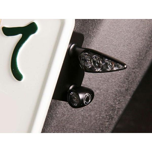 【商品説明】Kellermannの小型ウィンカー（Bullet Atto、RhombussS、microS）を、ナンバープレートの左右に取り付けるためのブラケットです。ナンバープレートにとも締めしますので、取り付けが簡単です。左右各2個ずつ...