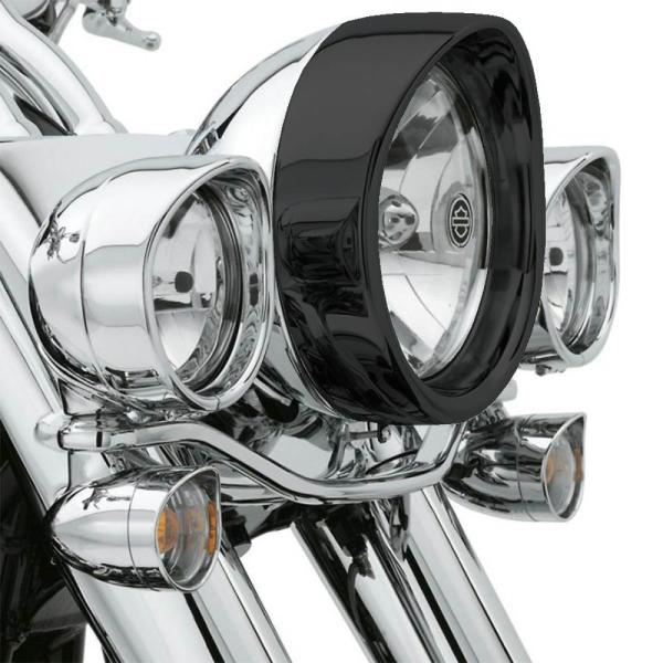 【適合】1994〜2017 FLST、FLSTC、FLSTF、FLSTN、FLS【商品説明】黒パウダーコート塗装仕様のバイザーヘッドライトトリムリング。クロームのトリムリングをパウダーコートで黒ツヤ有り仕様に変えてお届けします。ヘッドライト...