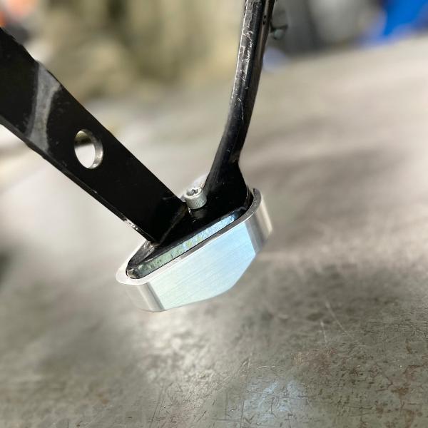 【適合】2022〜2025 FXLRS、FXLRST、FXRST【商品説明】2022年以降のFXLRS（ローライダーS）、FXLRST（ローライダーST）、FXRST（エルディアブロ）のキックスタンドを１インチ（2.54cm)リフトアップす...