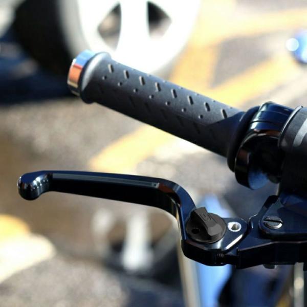 【適合】2025以降 ツーリング2024 FLTRX、FLHX2023以降 FLTRXSE、FLHXSE、FLTRXSTSE【商品説明】2024以降 ツーリング用 アジャスタブル・ブレーキレバーです。＜特長＞●オベロン独自のラジアルカム式ア...