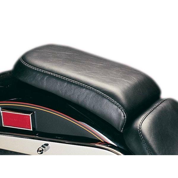 【適合】1984〜1999 FXST、FLST【商品説明】ベアボーン・ソロシート(LN-007、LNU-007)用ピリオンパッド【サイズ】ピリオン幅：約178mm【カラー】ブラック【素材】合皮【デザイン】BARE BONES【メーカー】Le...