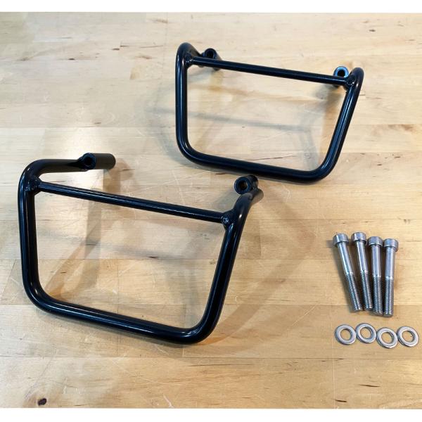 【適合】2022以降 RH975、RH975S【商品説明】ハーレー ナイトスター用 サドルバッグサポート左右セットです。・特長●ハーレー ナイトスター専用設計。ボルトオンで取付け出来ます●スペイン・PODEROSA（ポデローザ）製のクイック...