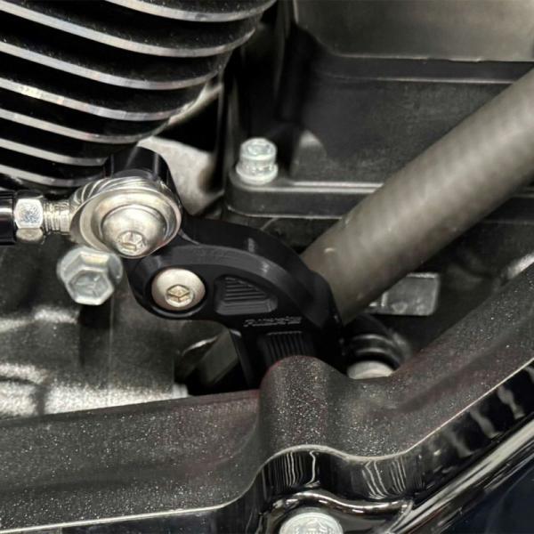 【適合】2018以降 ソフテイル2017以降 ツーリング、トライク※FLTRXSE、FLTRKSE、FLHXSE、FLHTKSE、FLHTCUTGSE不可【商品説明】2018以降 ソフテイル、2017以降 ツーリング、トライク用 シフトロッ...