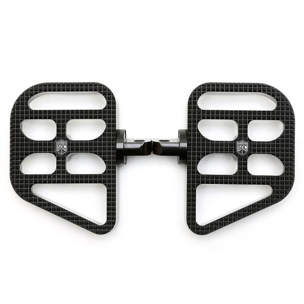 【適合】2018以降 FXソフテイル※ライダー側【商品説明】MXスタイルのミニフットボード。ビレットアルミニウム製。CNCマシン削り出しで製作されていますので、頑丈です。表面は滑り止め模様が施されています。左右ペア【カラー】ブラック【メーカ...