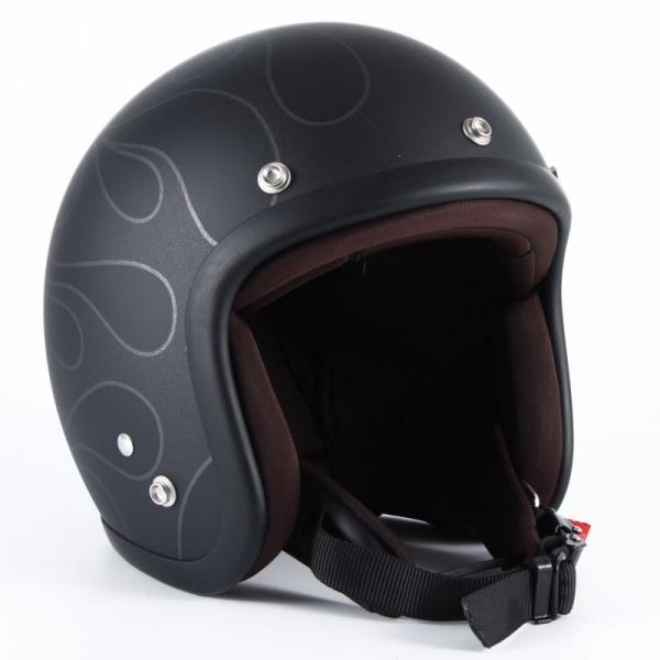 【商品説明】JJ シリーズのジェットヘルメット。●気分やシーンによってヘルメットをファッション感覚で選ぶ。そんな願いを込めて製作された渾身のデザイナーズヘルメット、それがJJシリーズです。●デザイン性に加え、ロープライスとハイクオリティーを...