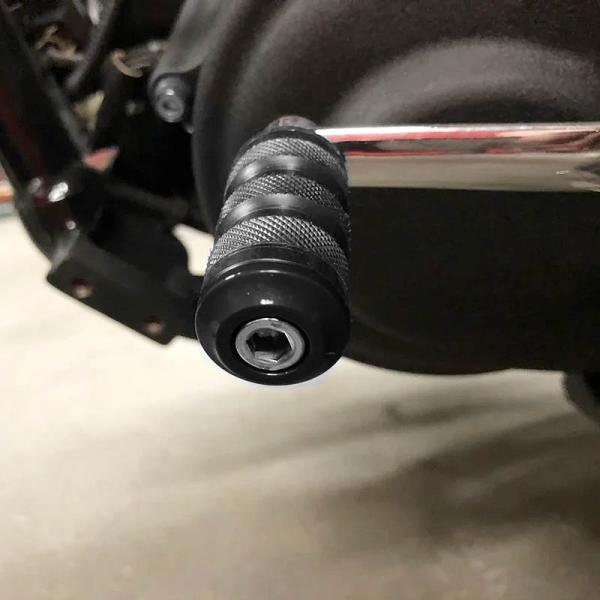 【商品説明】ブラックアルマイト仕上げされたシフトペグ。●ビレットアルミニウム製の高品質なシフトペグ。●ペグの両端はブラックアルマイト仕上げで目を引くデザイン。●ローレット加工が施されており、滑りずらくなっています。●ハードウェアはステンレス...