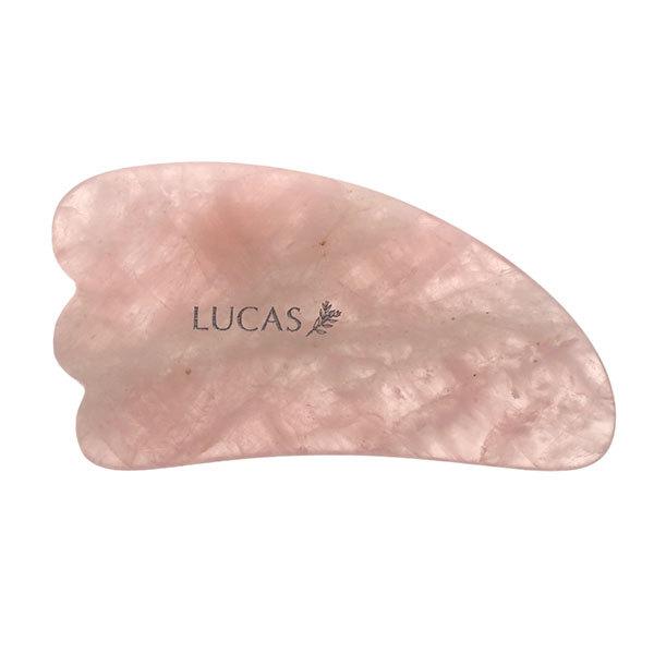 「ルカス　LUCAS　カッサプレート　ローズクォーツ」は、LUCASのロゴ入りカッサプレートです。美しいローズクォーツを使用し、丁寧に磨き上げられた質感は肌馴染みがよく、滑らすだけでも気持ちよくマッサージしてくれます。顔、首筋、二の腕、ヒッ...