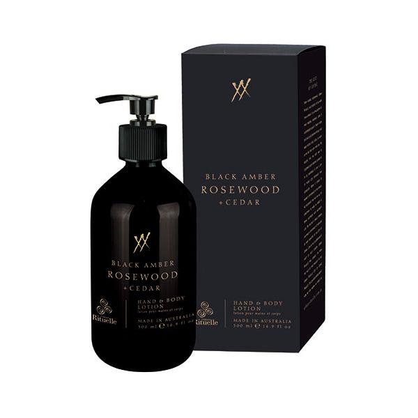 「アーバンリチュエル　Urban　Rituelle　ALCHEMY　ハンド＆ボディローション　Black　Amber　Rosewood+Cedar」は、ローズヒップオイル、アボカドオイル、アルガンオイルのシナジーによって肌に潤いを与え、艶や...