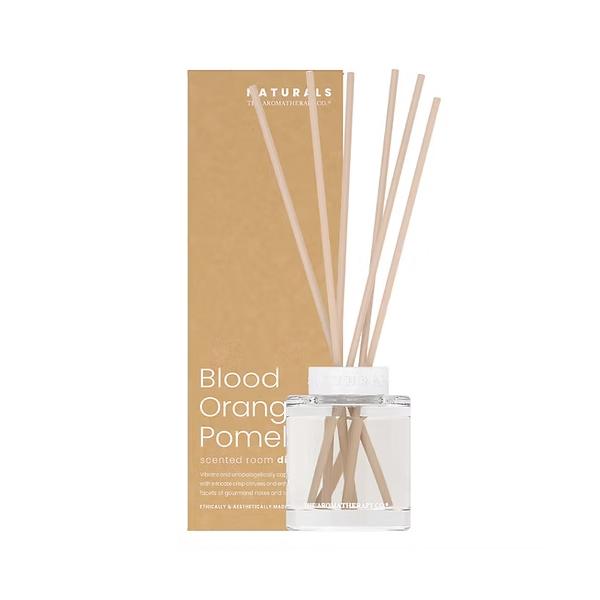 「Naturals　ナチュラルズ　リードディフューザー　ブラッドオレンジ＆ポメロ　120ml 」は、活き活きとして魅力的なブラッドオレンジのシトラス系のシャープさに彩られ、ポメロのクリーミーでグルメな甘さと優しさを持ち合わせた果実系の香りで...