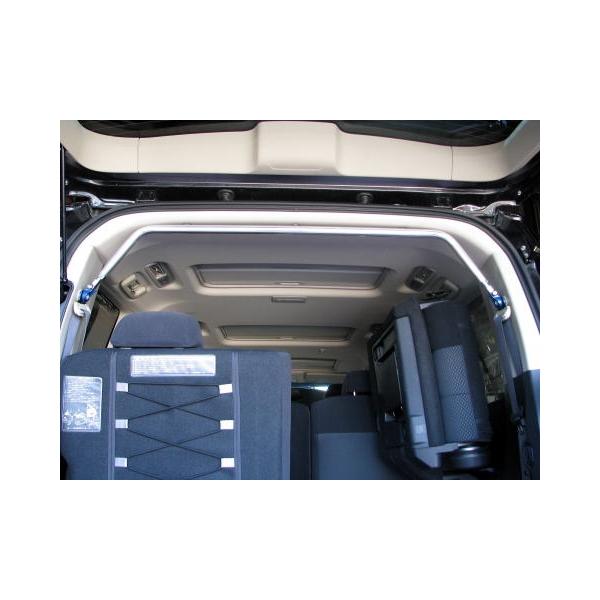 ■【商品名】ランウェイ (リア)ピラーバー■【適合車種/型式/年式】三菱/デリカD:5　CV1W（ディーゼル車）●【タイプ】ストリート(スクエア)タイプ●【品　番】MT0430-PIE-00●【備　考】外径25φアルミシャフト使用