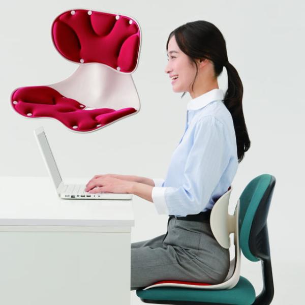 【腰にピタッと美姿勢チェア】医学博士×姿勢改善アドバイザーのW監修！腰を支えて長時間座っても疲れにくい座椅子。■身体の動きに合わせて、左右に動く背もたれ。あなたの動きに合わせて支えるので長時間でも快適。■背もたれは6段階の高さ調節可能。お子...