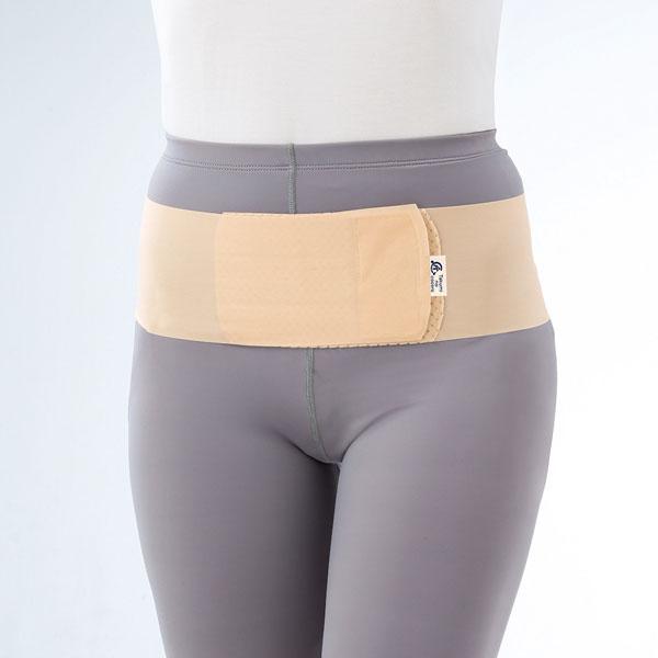 【匠の心 テーピング骨盤ベルト】アウターにひびきにくい極薄タイプ！軽くて薄いのに骨盤部分をしっかりサポート。伸縮性のある素材でグッと伸びてピタッとフィット。薄いので座った時でも腹部を圧迫しにくい。サイズ調整と着脱が簡単な面ファスナー。ものづ...