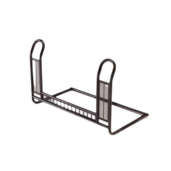 【新ベッドガード エルダーステップ】ベッドとマットレスの間に差し込むだけで、ベッドからの立ち上がりがグンと楽に安全に出来ます。さらに、掛け布団のズレ落ち防止や睡眠中のベッド下への落下防止にも役立ちます。3ヶ所にスリップ止めが点いているので本...