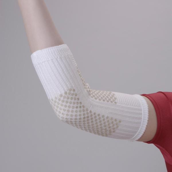 【温恵サポーター ひじ用 2枚組】おばあちゃんの知恵袋をヒントに愛されて20年以上「おばあちゃんの知恵 温恵サポーターシリーズ」。足が冷える時に靴下や靴の中にトウガラシを入れると、ポカポカするとおばあちゃんの知恵袋にありました。この知恵をヒ...