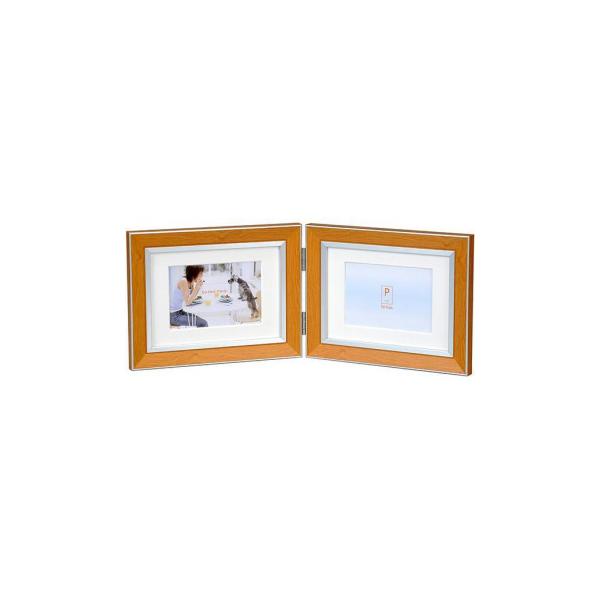 落ち着きのある木目調とシルバーラインが印象的なペアのフォトフレーム。