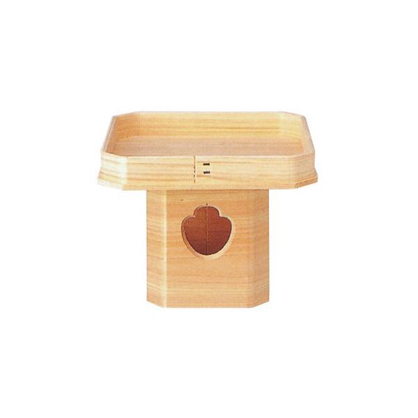 約2.8kgの鏡餅が飾れます。