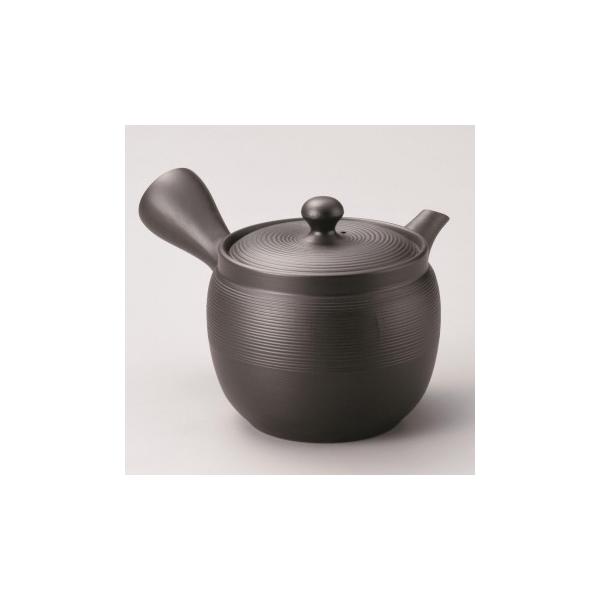 お茶をたくさん飲む方々におすすめの3合サイズの急須です。お茶をより一層美味しく感じられること間違いなし。
