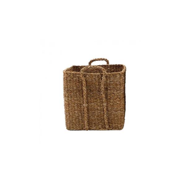 素朴な風合いが魅力的なシーグラスのバスケット。 職人によってひとつひとつ丁寧にハンドメイドで編まれています。 持ち手が付いているので持ち運びしやすく、鉢カバーとしても使っていただけます。インテリアとしてもお部屋の雰囲気を上げてくれる一点です。