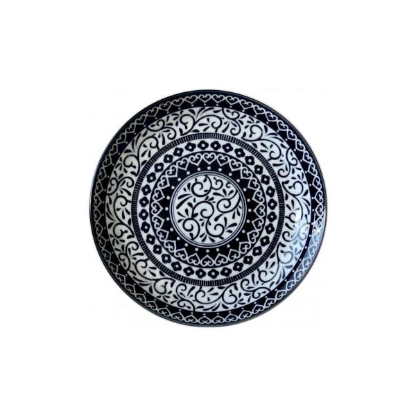 小花が全体に散りばめられたチンツ柄や、モスクの壁面のような幾何学模様など色とりどりの柄を集めました。