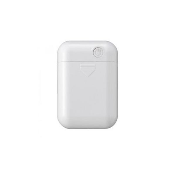 停電に強い乾電池式のスマホ充電器です。さらに2系統同時に出力も可能でスマホを同時に2台充電できます。乾電池4本もしくは8本あれば使用可能です。