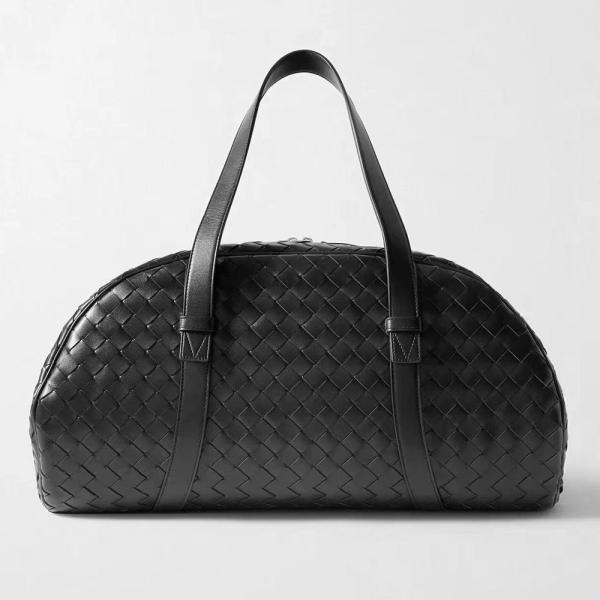 ◆商品説明 ◆■商品名 イントレチャートデザインのボストンバッグ 商品の特徴上質なラムレザーをイントレチャートデザインで高級に仕上げたボストンバッグ。シンプルなデザインと、シチュエーションを選ばず利用できる作りになっています。品質と技が光る...