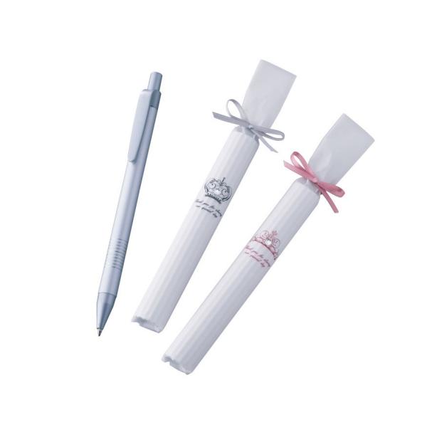 ラインストーンのパッケージがハイセンスなビジュアルに。スマートでお洒落なシルバーのボールペン。＜サイズ＞横20×奥行20×全長185ｍｍ＜商品情報＞ボールペン1本(アルミ、長さ14cm)2色アソート※色の指定は出来ません※ご注文は5個単位で...