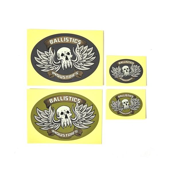 クルマやバイク、ヘルメットなどにも貼れるよう伸縮性があり耐久性、耐候性の高い素材を使用しています。●MATERIAL塩化ビニール●SIZE大 縦8.5×横12cm小 縦4.2×横6cm