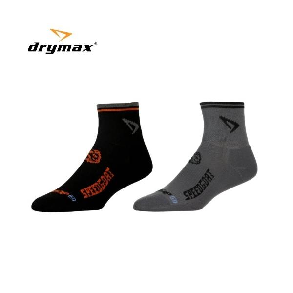 Lite Trail Run シリーズは、dymax社の売上ナンバーワントレイルソックス。全体的に軽く、また、内側が滑らかになり、つま先がシームレスに以前のモデルからアップデートされました。1/4クルーは足首のパッドを強化し、砂や小石などの...