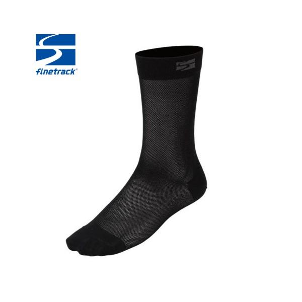 吸汗性のあるソックスの下に履くことで、足をドライに保ち、不快な濡れを軽減するドライレイヤーソックスが2022年秋冬にリニューアル。耐久撥水性の向上に加え、各部の設計や、足口ゴム圧など、細かな部分の改良により履き心地の更なる向上を実現しました...