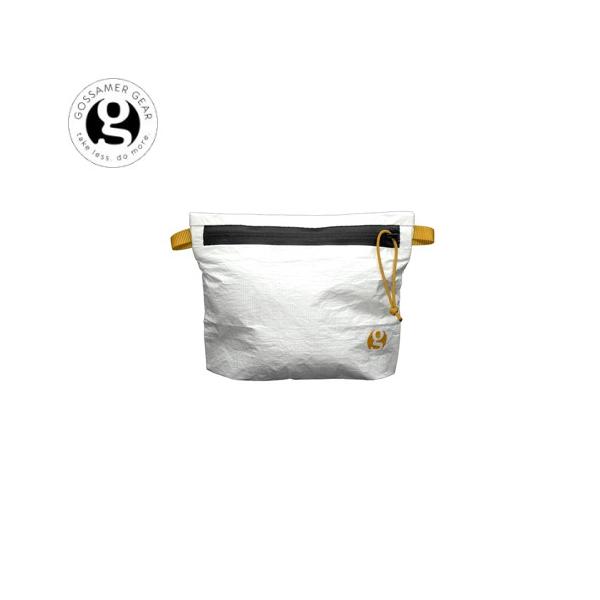 軽量性にこだわったタイベック製ジッパーつきポーチソフト素材でごわつかず、視認性の良いホワイトカラー 【SPEC】重量：12gサイズ:H13.0cm/W15.0cm/D5 .8cm素材:TYVEK(コーティングあり)