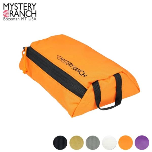 耐久性に優れ、軽量ですっきりとしたデザインのトラベルポーチ。ギアやアクセサリーを整理整頓するのに必要なパッキングハックです。耐候性に優れたリサイクル210Hitraファブリックを使用したポーチは、どこに持っていっても中身を安全でドライに保ち...