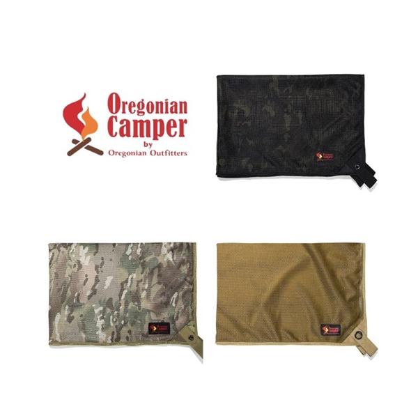 サイドタープでの使用や目隠しとして使えるメッシュシェードです。風が程よく抜けるので、夏場でも快適。タープやソロテントと組みあわせたり、カーサイドに取り付けたりと、使い方は様々です。ポールや張り綱などを組み合わせてご使用ください。※ポール・張...