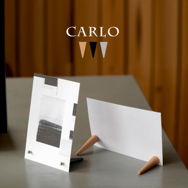 ■CALRO（カルロ）カードや写真を簡単に飾れるカードや写真を挟むだけで簡単に飾れるフォトスタンドです。カードの邪魔にならない丸いマグネットボールと、ウッドのスタンドパーツがスタイリッシュ。飾るものや大きさによっては、1本だけで倒れずに立て...